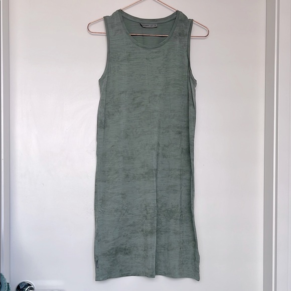 Icebreaker | Dresses | Icebreaker Green Sleeveless Midi Dress | Poshmark